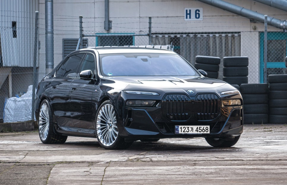 BMW G70 I7 휠 22인치 신형 7시리즈 22인휠 타이어 : 네이버 블로그