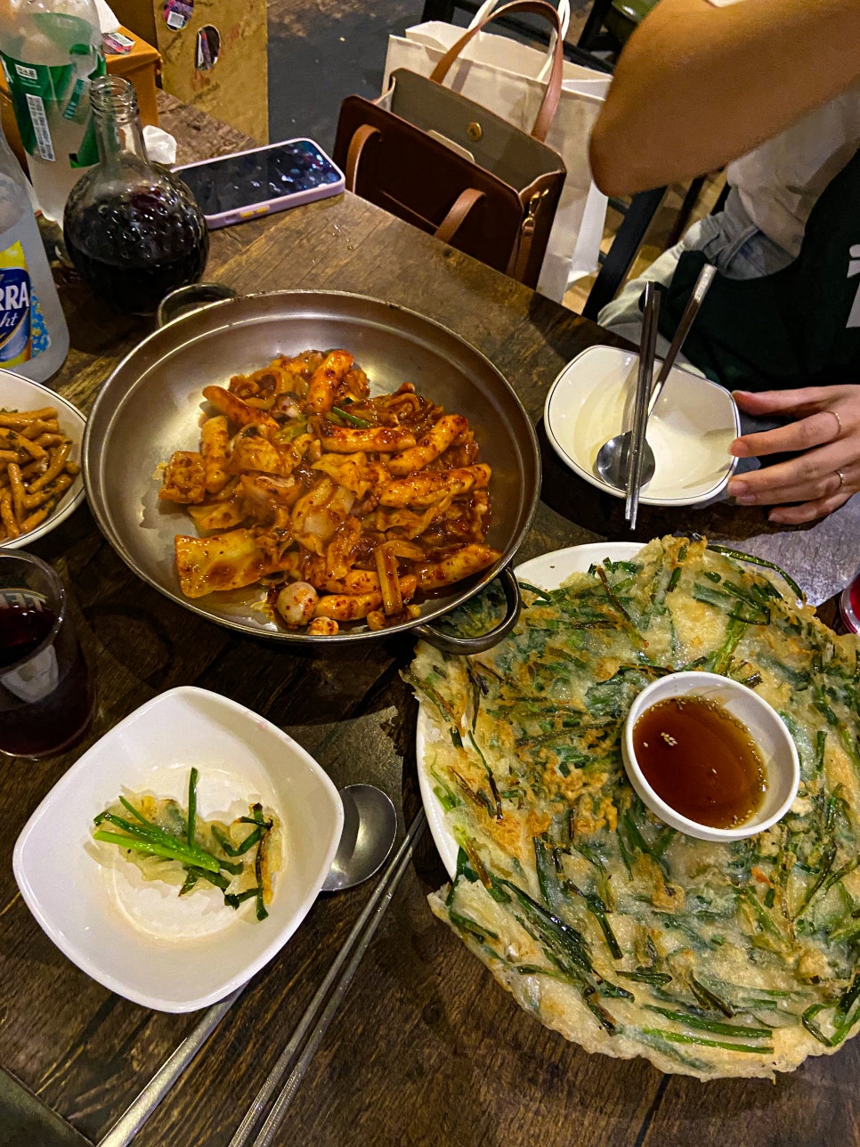 충무로 술집 동국대생들의 단골집 하얀집 3호점 불금 내돈내산 후기 네이버 블로그