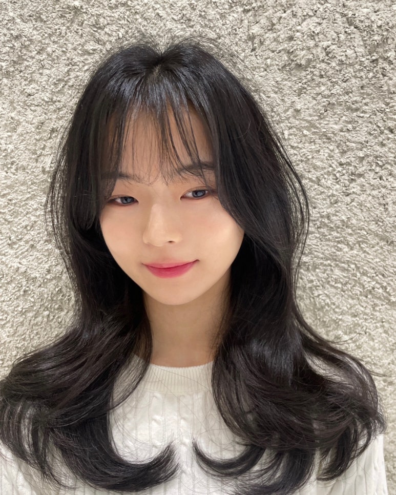 첨단 광주미용실 자연스러운 분위기의 여자헤어스타일 빌드펌 레이어드컷 레이어드펌 중단발레이어드컷 레이어드 중단
