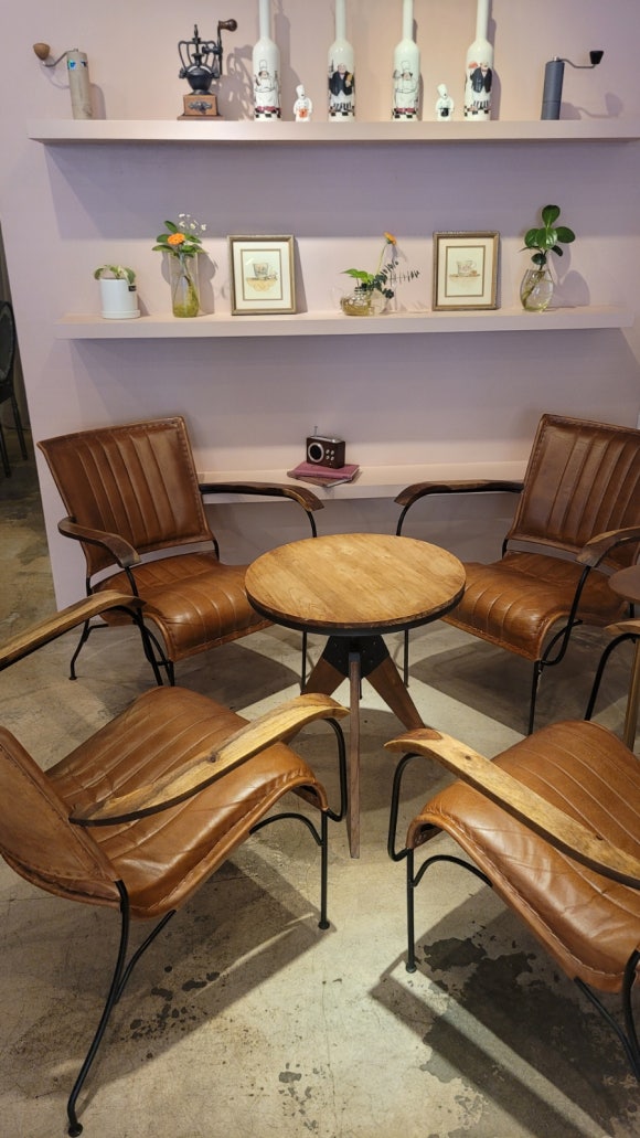 분당에서 마신 커피중 풍미가 가장 좋았던 카페~ 외부와 내부가 넘 다른 반전매력에 단골카페로 찜함 ㅎㅎㅎ : 네이버 블로그