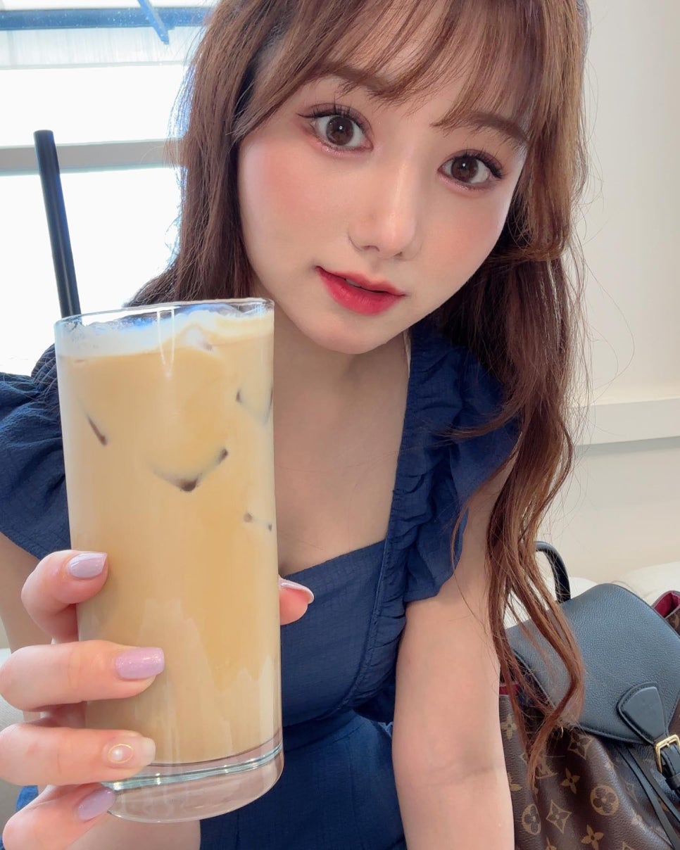 이츠카 이치메이 / Ichimei Ichka / 五日市芽依 : 네이버 블로그