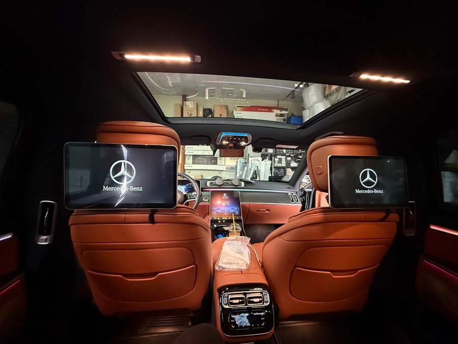 신형 벤츠 신형 S클래스 w223 후석모니터 설치 했습니다 Q125 : 네이버 블로그