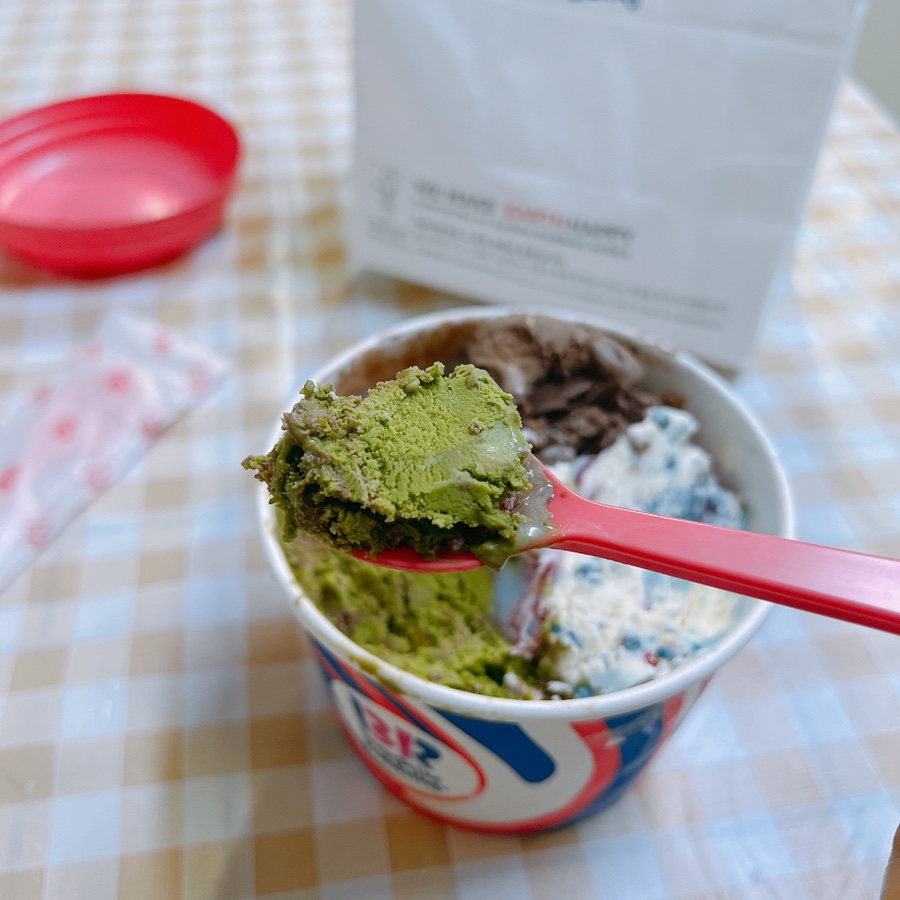 배스킨라빈스 4월 이달의 맛 아이스 그린티 킷캣 배라 아이스크림 추천(KT VIP 파인트 할인) : 네이버 블로그