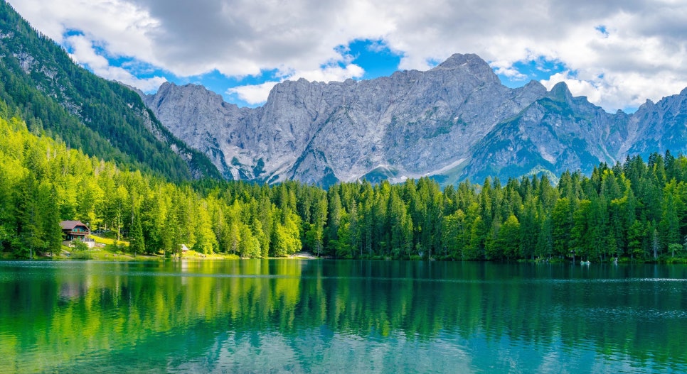 Fusine lakes, Friuli Venezia Giulia in Northern Italy 이탈리아의 멋진 빙하호수 ...