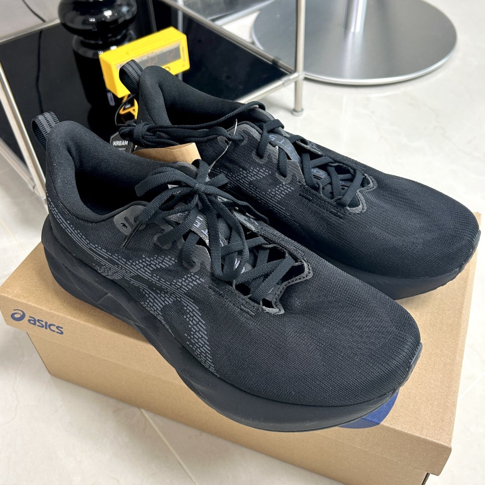 아식스 노바블라스트5 블랙 캐리어 그레이 2E 와이드 사이즈 추천 구매 후기! : 네이버 블로그