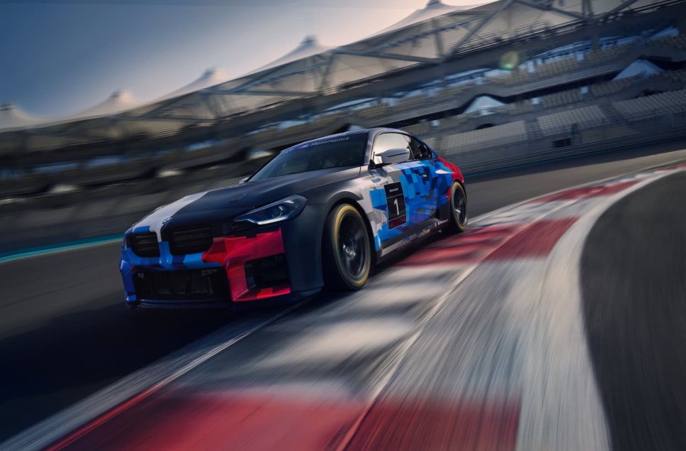 BMW G87 M2 Racing 공개, 개인도 구매 가능? 가격은? feat. FIA 인증 롤케이지, Sabelt 카본 버킷 시트, 에어리프트 시스템 : 네이버 블로그