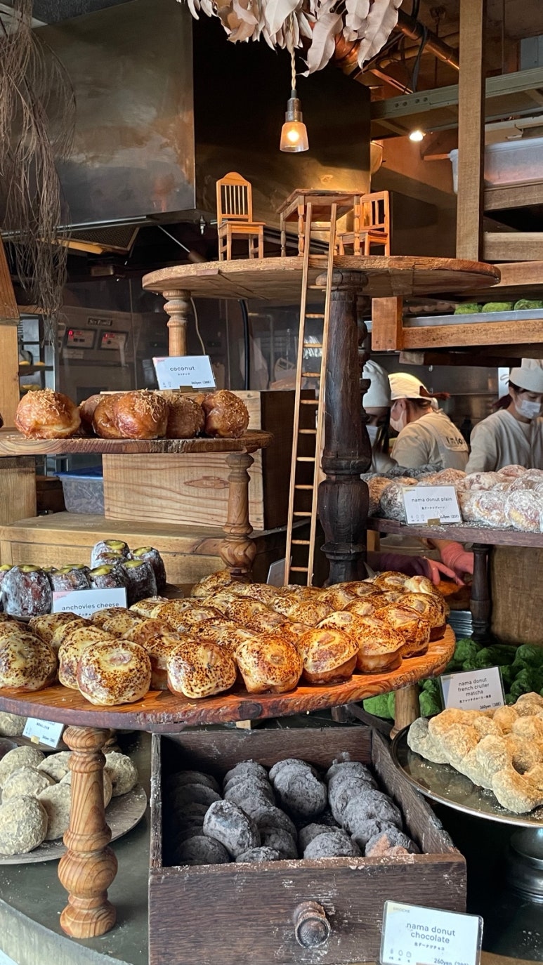 [일본 후쿠오카] 2일차 : 여자 혼자 3박4일 여행 일정 코스 맛집 혼밥 호텔 숙소 추천 아임도넛 종류 효탄스시 신선후르츠산도 ...