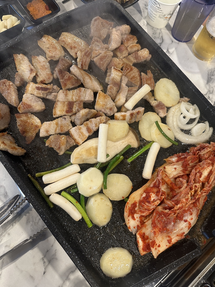 [청주 복대동 고기 맛집] 쌈채소 무한리필이 가능한 ‘돈쌈생고기’ (회식·가족모임 강추)💙 : 네이버 블로그