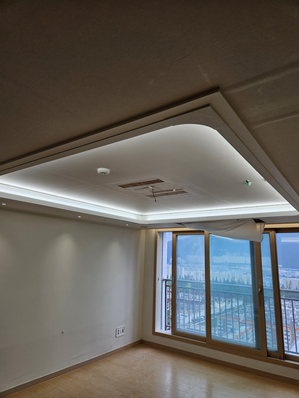 창원 더샵 센트럴파크, 공간에 입체감을 불어넣다 (간접조명 시공후기) : 네이버 블로그