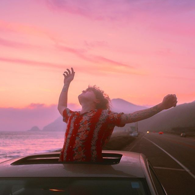 BoyWithUke - IDGAF (feat. blackbear) : 네이버 블로그