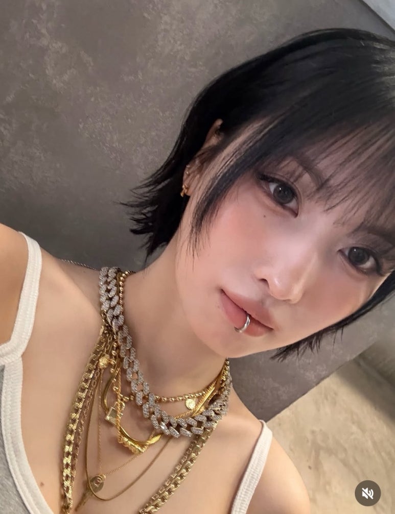 트와이스 모모 단발 허쉬컷 풀뱅앞머리 추천 ! : 네이버 블로그