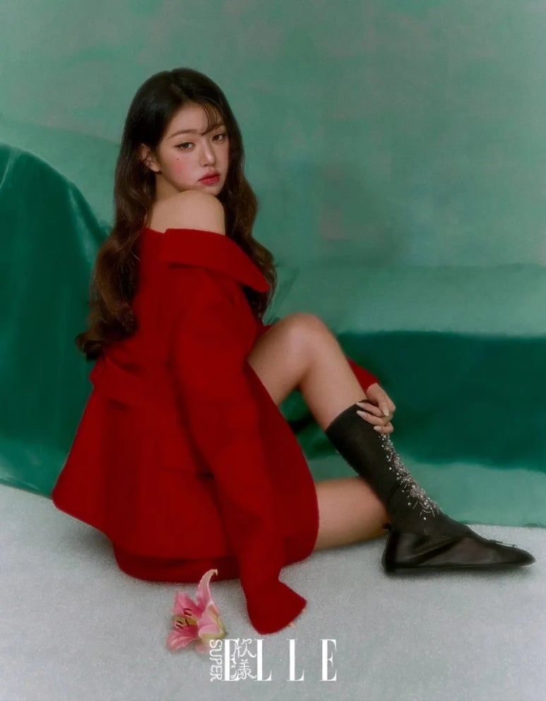 장원영, 중국 엘르 elle 화보 공개! 색다른 매력 총정리 군대 체험부터 AAA MC 까지 : 네이버 블로그