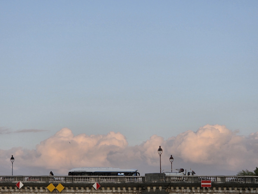 Day 4 in Paris, France | T thaï food | 샹젤리제거리 | 바토무슈 : 네이버 블로그