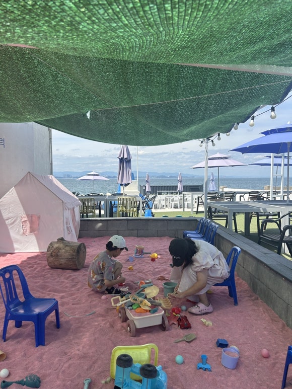 포항 수영장카페 모래놀이카페 아이랑여행 테트라블럭 : 네이버 블로그