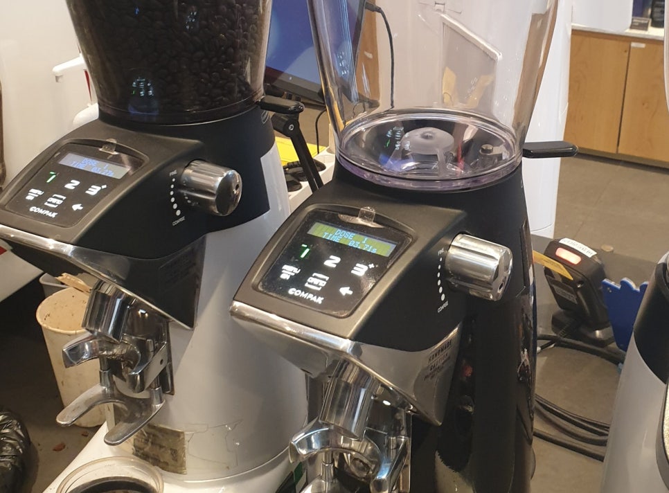 콤팍 K8 K10 프레쉬 호퍼통 깨졌는데 새 Compak Fresh 호퍼 그라인더 몸체에 체결이 안되는 문제 : 네이버 블로그