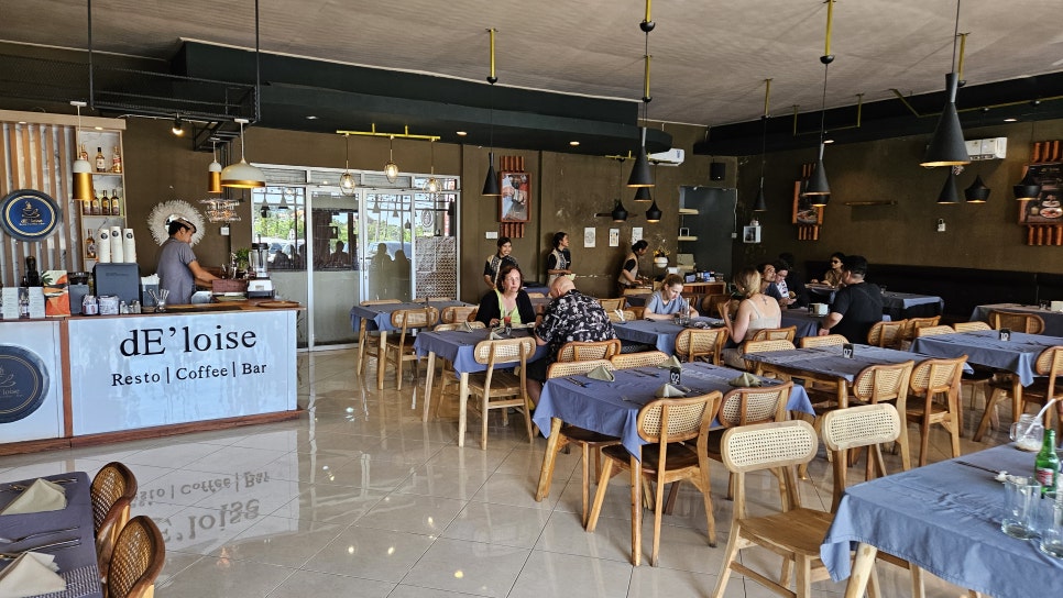 발리 여행, 띠르따강가 근처 맛집 Deloise Restaurant : 네이버 블로그