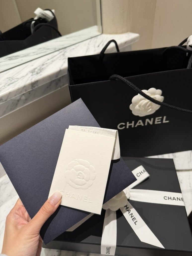신세계 헤리티지 샤넬 부티크 클래식 25 뉴 CHANEL WOC 턴락 은장 : 네이버 블로그