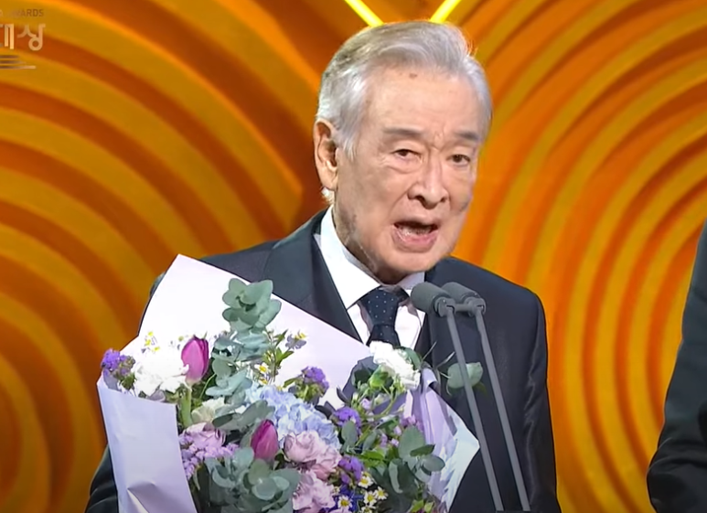이순재 배우 70년 연기 인생 Kbs 연기대상 수상 소감 감동의 물결 건강 나이 프로필 네이버 블로그