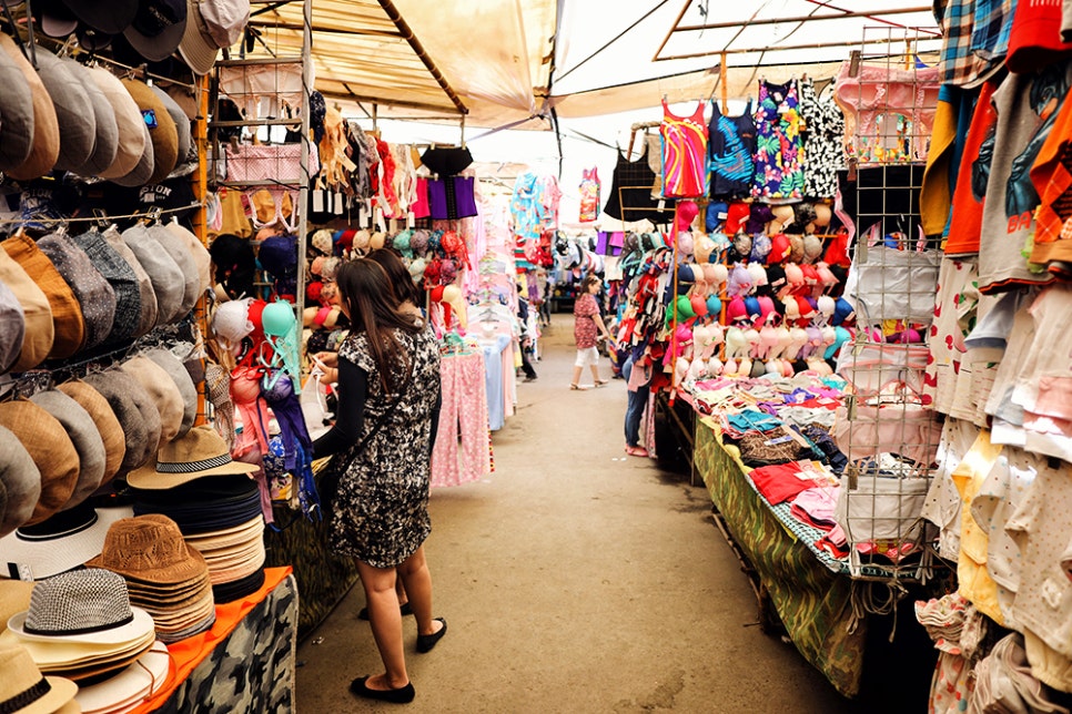 몽골 울란바토르 나랑톨 시장(Narantuul Market) 둘러보기, 델과 코담배 : 네이버 블로그