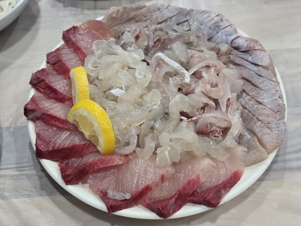 마산어시장 횟집 추천 모듬회가 맛있는 어시장 횟집 한 번 방문해 보이소~ 창원 용마횟집 내돈내산 네이버 블로그