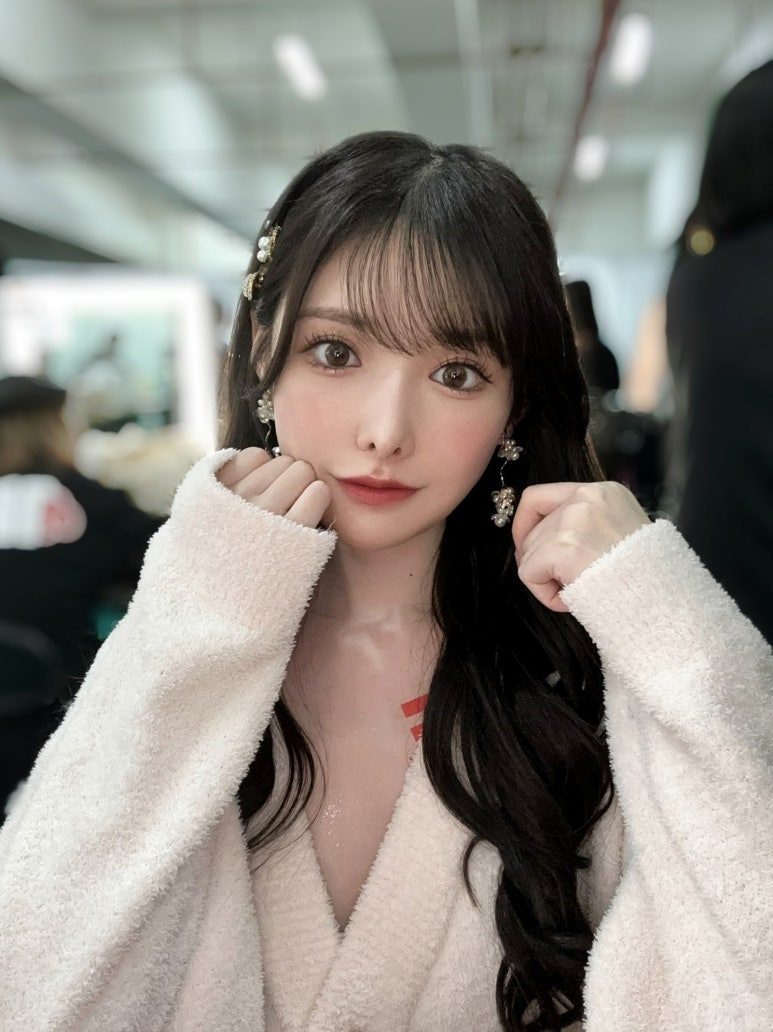 하시모토 아리나, 아라타 아리나 (Arina Hashimoto, 橋本ありな) : 네이버 블로그