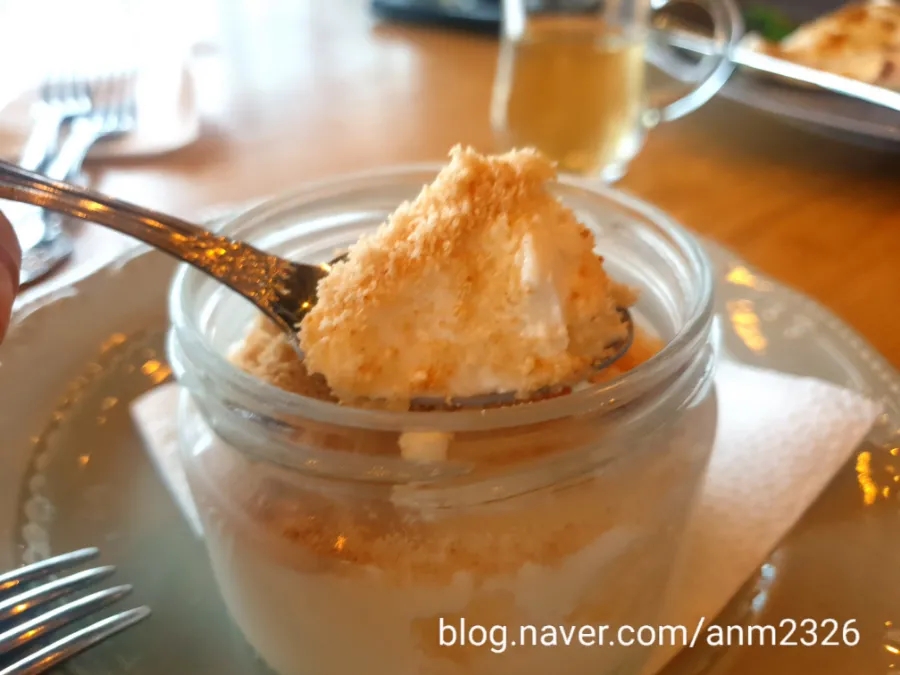 러시아 노보시비르스크 맛집 시베리아 노보시비르스크 갤러리아 쇼핑센터 내 조지아음식 And 디저트 전문점 Баклажани