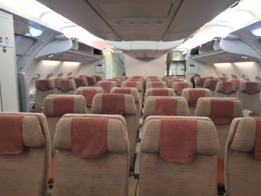 아시아나 A380 800 2층 OZ742 방콕→ 한국 이코노미 탑승후기 : 네이버 블로그