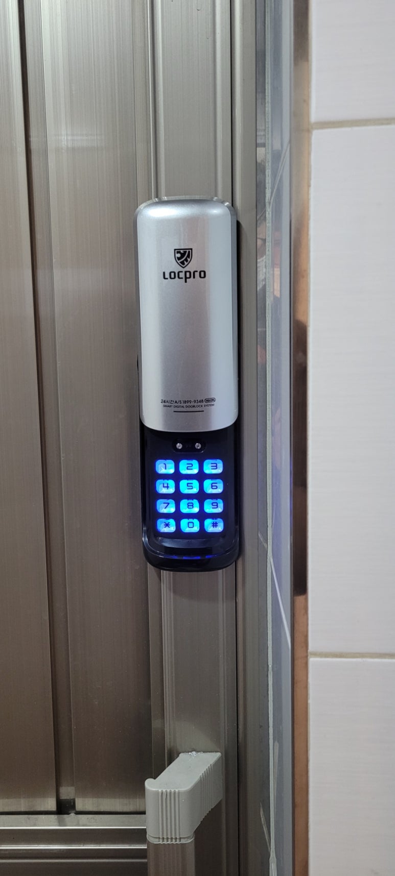 현관문 도어락 번호키 배터리 방전시 대처법! : 네이버 블로그