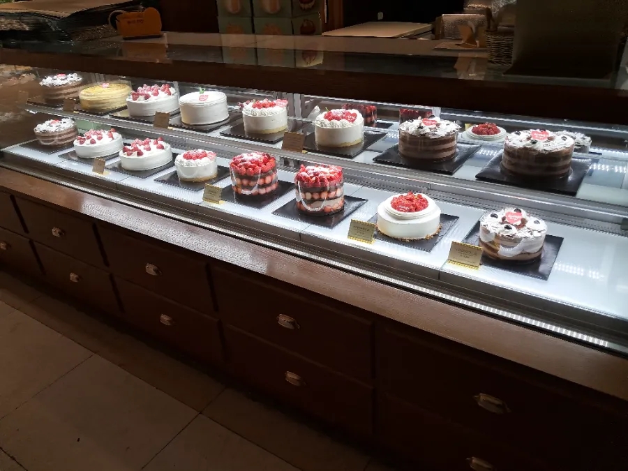 성심당 케익부띠끄: 생일 케익 추천, 케이크 가격 맛 후기 [feat. 키리쉬 모짜르트] : 네이버 블로그