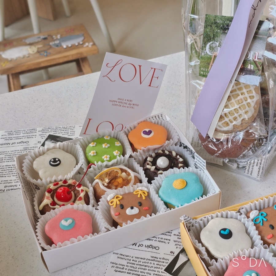 🤍화이트데이 여자친구&어머님&딸 기념일선물 강력추천🤍 [울산 디저트맛집/크마롱]whiteday : 네이버 블로그