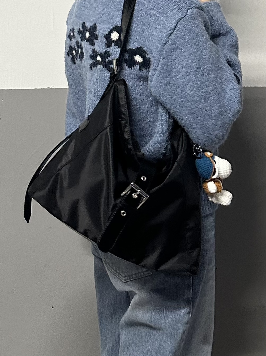 29cm 스퀘어라인 차밍 나일론 숄더백, Square Line charming 휘뚜루마뚜루 가성비 가방 추천. : 네이버 블로그