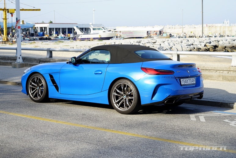 [시승기] BMW Z4 M40i, 승차감 좋은 고성능 로드스터 : 네이버 블로그