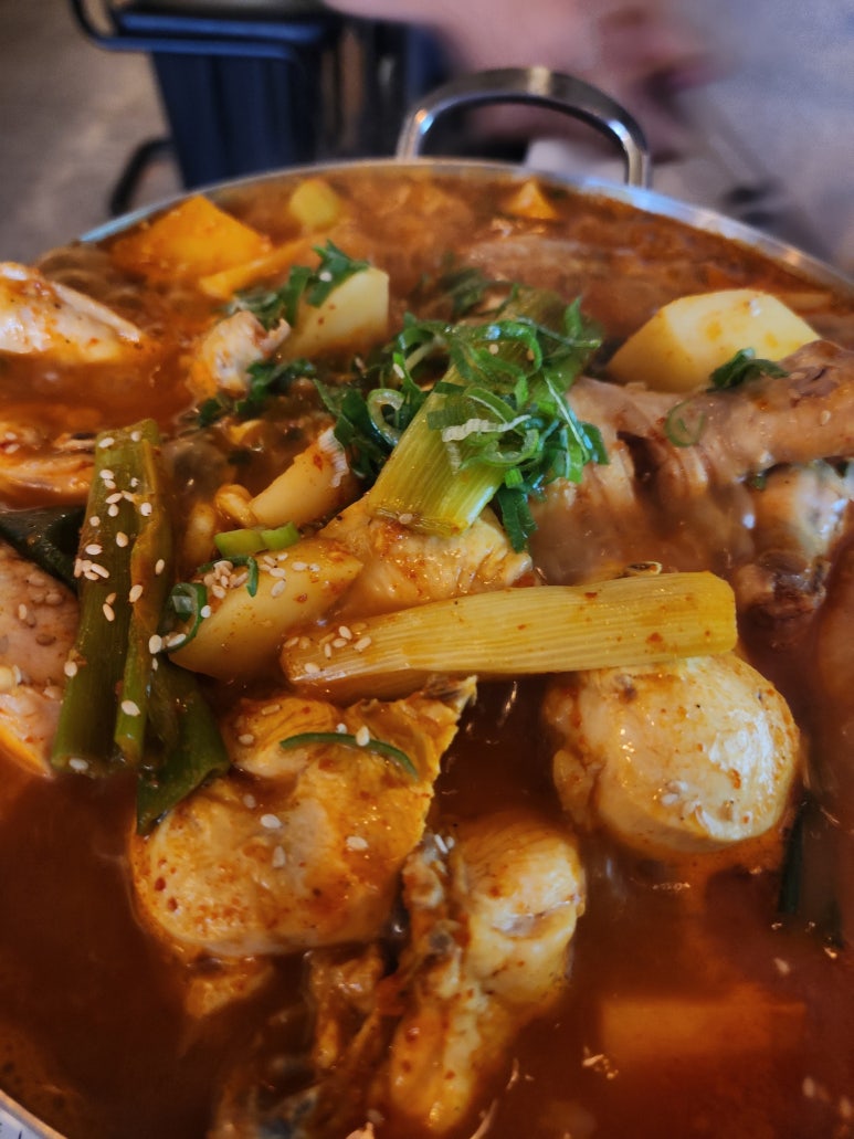 🍗🍚🍺 동탄 북광장 맛집 술집 추천 | 식사가 되는 술집 양심 닭볶음탕이 미쳤다!!💥 : 네이버 블로그