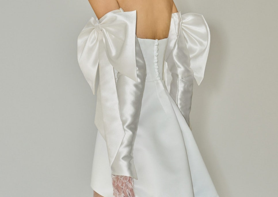 실크드레스추천 - 유니크함이 돋보이는 황정아웨딩 2026 새 컬렉션. : 네이버 블로그