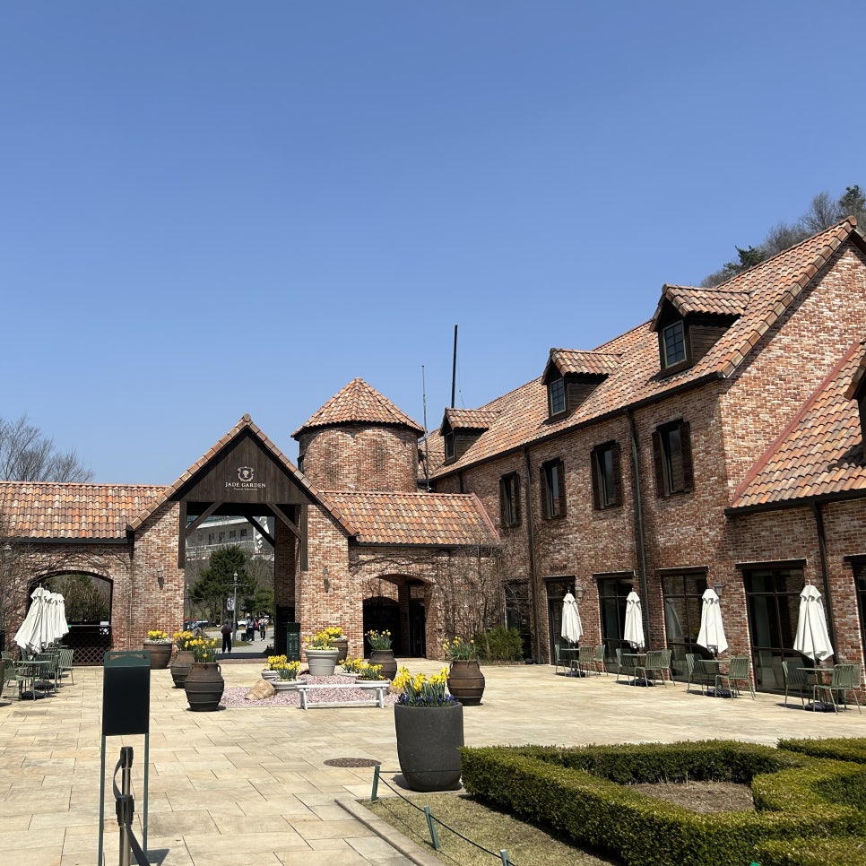 춘천 대형카페 추천, 먹거리와 볼거리! 예쁜 산책로까지 겸비한 살롱제이드 카페. 춘천 리조또 맛집 추천입니다요! : 네이버 블로그