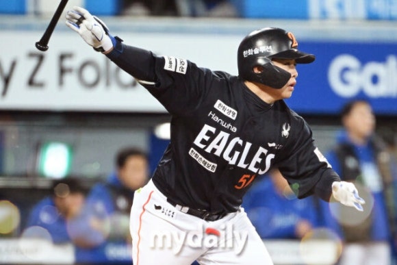 한국시리즈 진출까지 단 1승! 한화의 시작이 좋다…리베라토 밥상 차리고, 문현빈이 해결 [MD대구 PO4] : 네이버 블로그