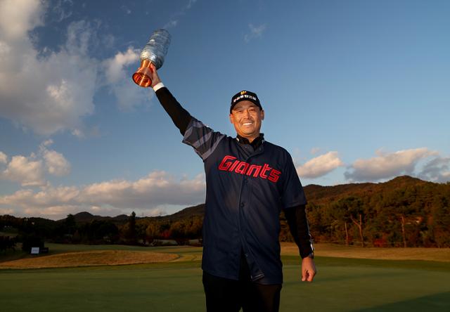 김재호(2억원)43세.프로데뷰22만에 첫우승..KPGA.2025.렉서스마스터즈.-이유석.최진호. 황중곤(69백만원)공동준우승=2025.11.02 : 네이버 블로그