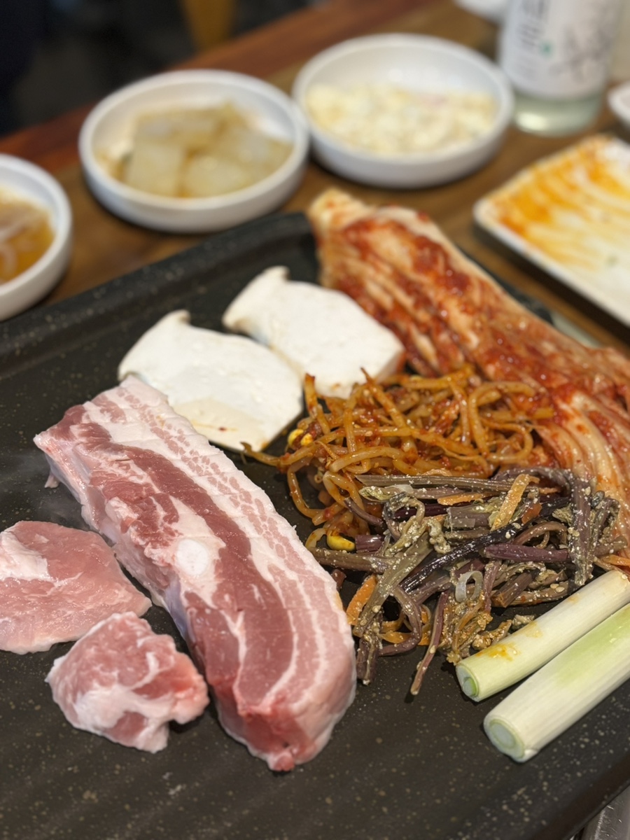 신설동 고기집 가성비 좋은 김치삼겹살 맛집 도원 : 네이버 블로그