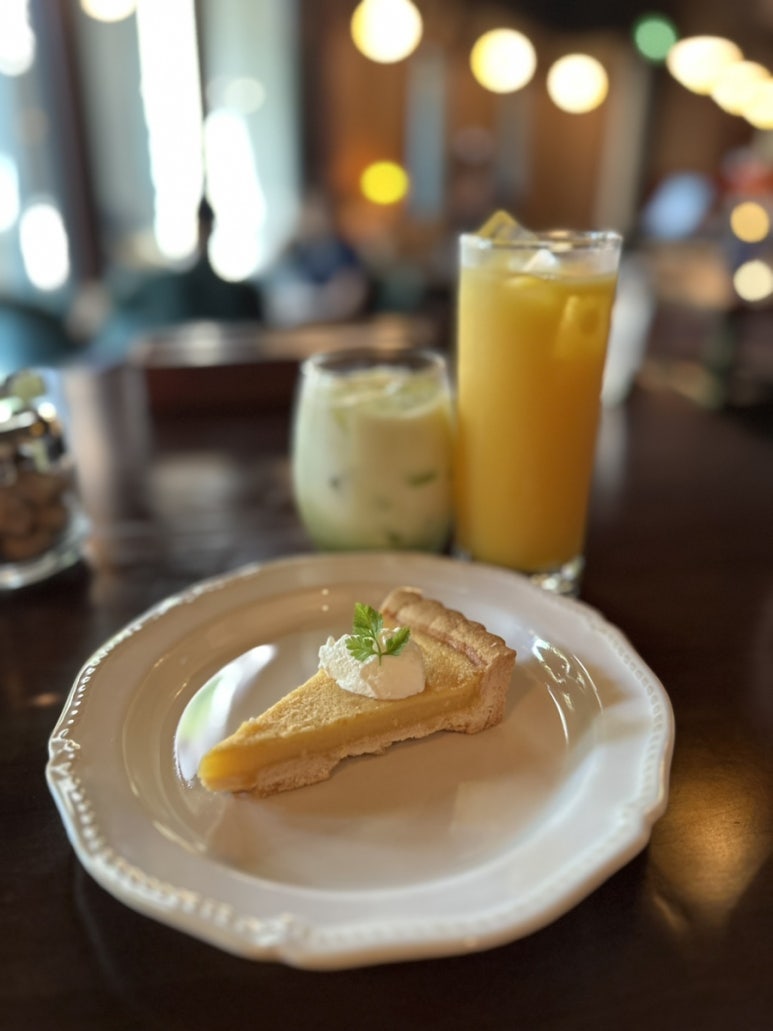 [삿포로/오타루] - 'LAMP AND BELL' Cafe&Bar 두가지로 운영하는 분위기 좋은 디저트카페 : 네이버 블로그