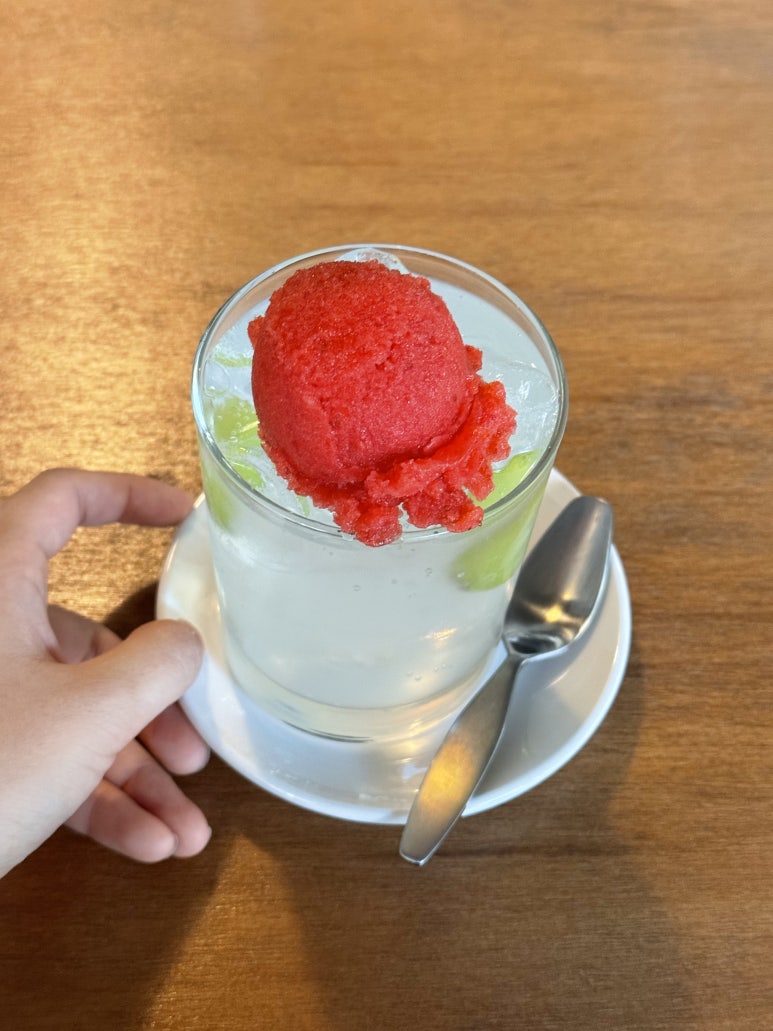 군자 카페 | 혼자 가기 좋은 조용한 군자 느좋 카페, 퍼즌트. : 네이버 블로그