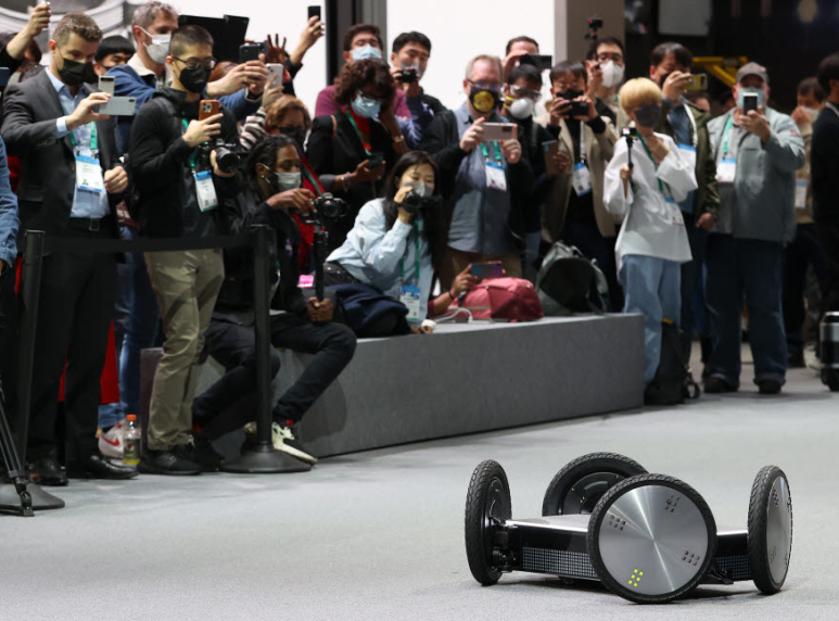 글로벌 로봇 시장, 현대자동차그룹 로봇 플랫폼 MobED, 다양한 산업과 일상 활용 가능 차세대 모빌리티 솔루션 : 네이버 블로그