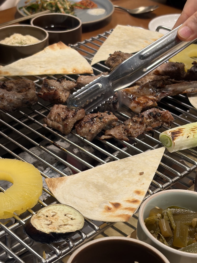 센텀시티맛집/ 분위기까지 완성되는 한 끼. 양고기와 파스타가 맛있는 집 ‘나담’ : 네이버 블로그