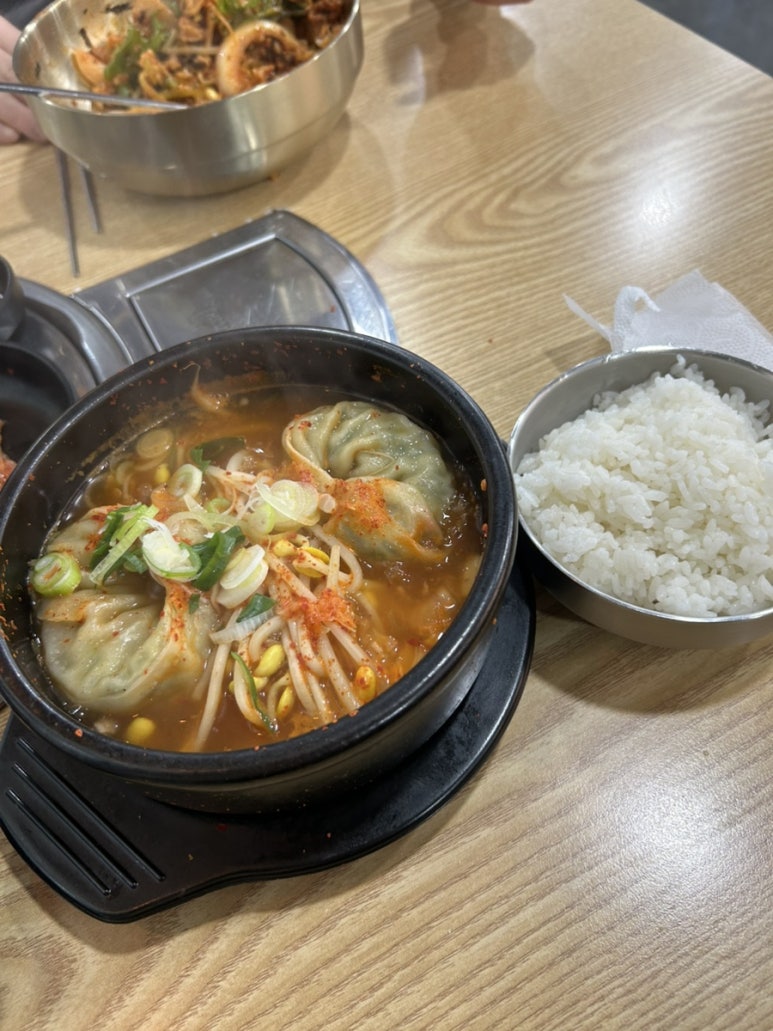 [전주콩나물국밥 가야밀면] 중화역 24시 가성비 국밥집 : 네이버 블로그