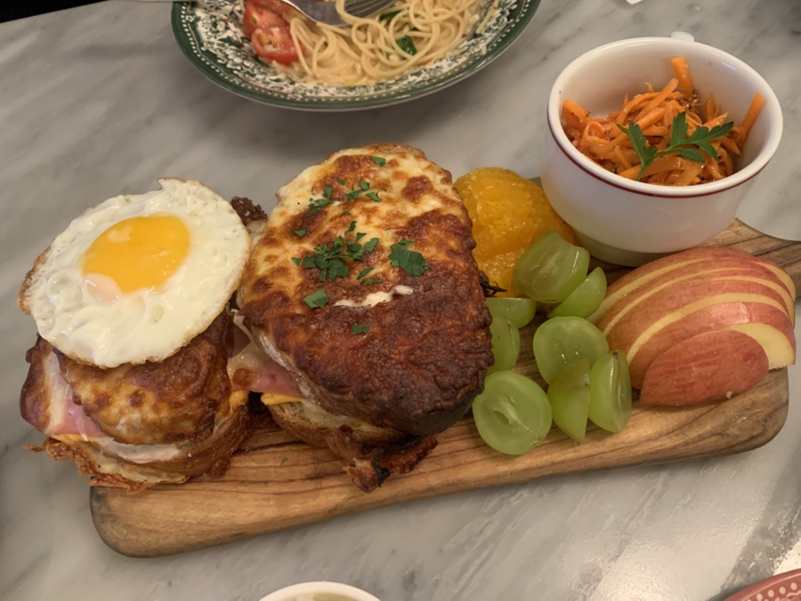 용인브런치카페 문스에서 크로스무슈&당근라페 먹은 후기 : 네이버 블로그