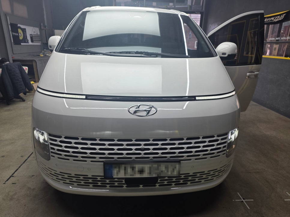 스타리아 2열 자동문 슬라이딩 도어 순정옵션과 2열 열선시트 시공 장착 입니다 [ 튠업 TUNE UP] : 네이버 블로그