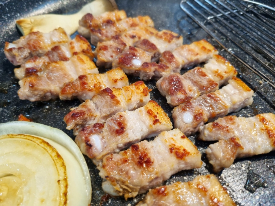 [마산] 미친소금과 함께 먹은 맛도리 삼겹살 | 산호동 "돼지골목" : 네이버 블로그