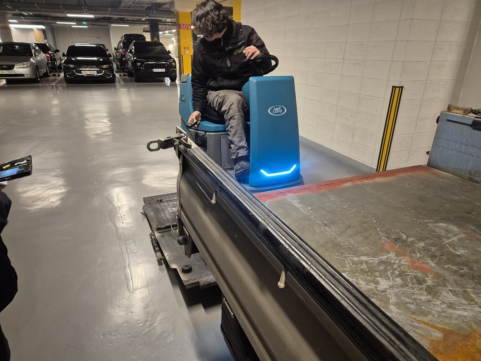 지하주차장 청소, 그래서 바닥청소차 FD86으로 제안하는가? : 네이버 블로그