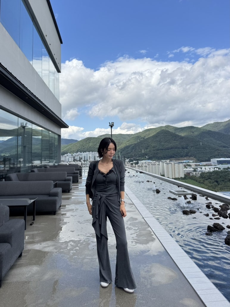 기장카페/클래식 공연도 볼 수 있는 분위기 좋은 대형카페-탄티 : 네이버 블로그