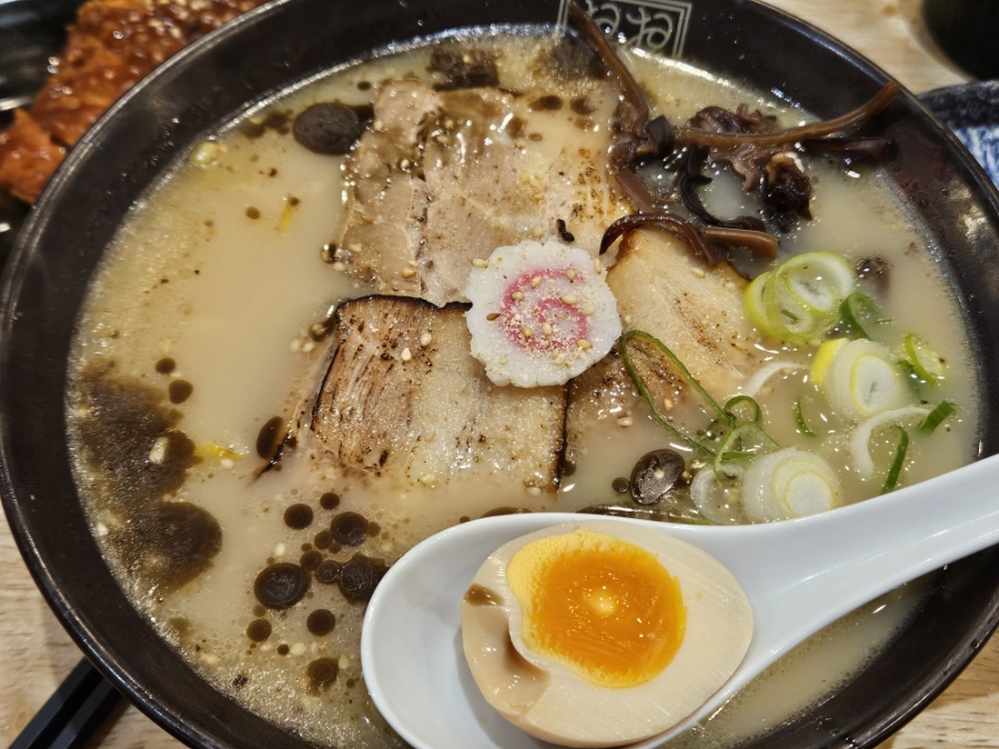 경남사천맛집 사남면 일본생라멘 탄탄 돈코츠라멘에 차슈는 두장 옵션 국룰! : 네이버 블로그