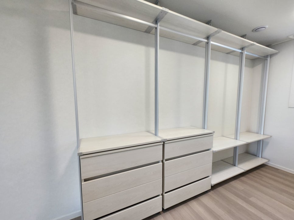 수원) 영통푸르지오파인베르 시스템행거 안방 11자 드레스룸 : 네이버 블로그